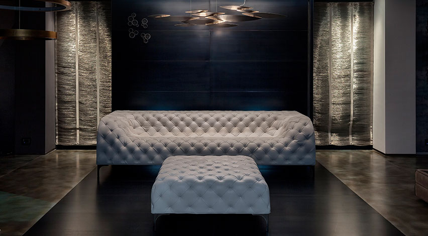 I LUCCI ARGENTATI featured in DESIGN IN LUCE showroom | Projects | Terzani
